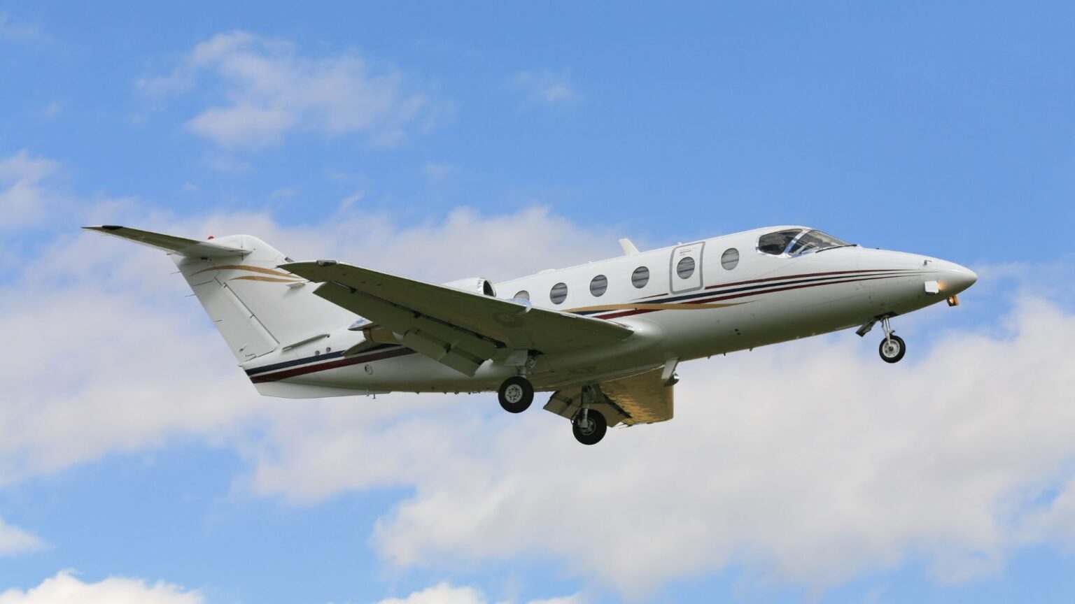 Nextant 400XT Charter - Private Jet